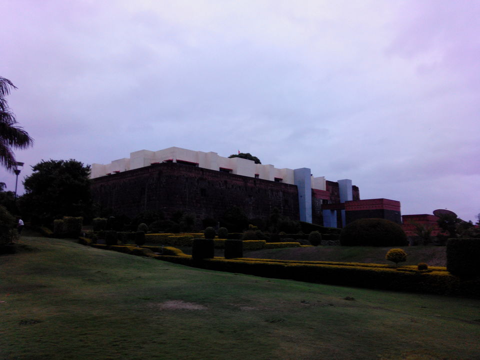 Visit to Fort Jadhavgadh - A resort on the fort by Jay Shah | Tripoto