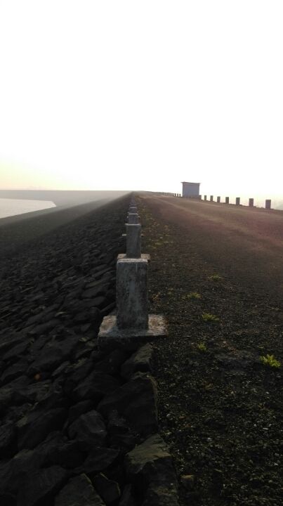 Morbe Dam – A heavenly view near the city by gaurang hattangady | Tripoto