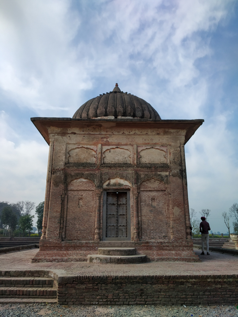 Punjabs own Taj Mahal - Pul Kanjari, Amritsar - Tripoto