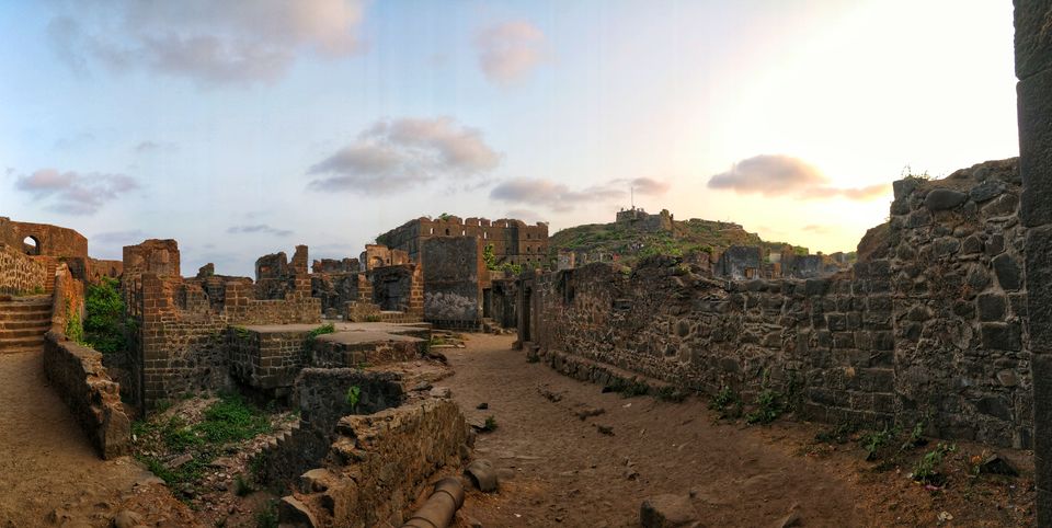 One of The Most Preserved Forts of Maharashtra, A Must Visit - Tripoto