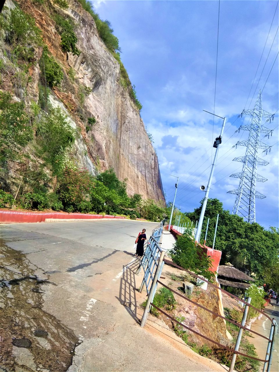 The Beauty and scenic view of Indrakeeladri, Vijayawada. - Tripoto