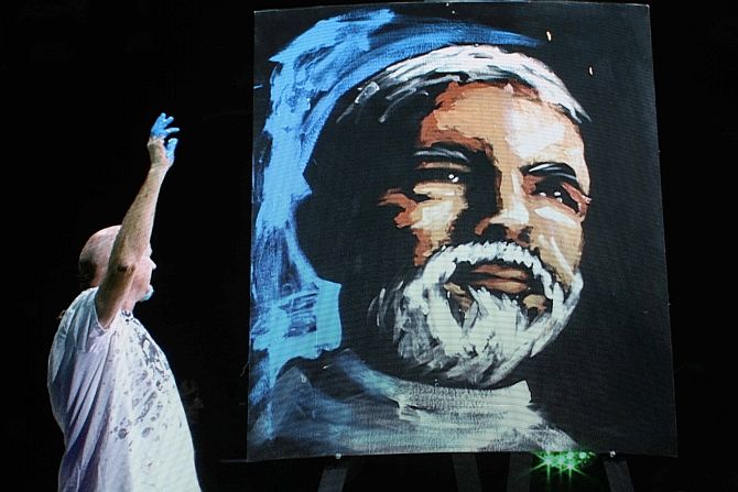 Around The World In 50 Pictures : Narendra Modis Ultimate Travel Album ...