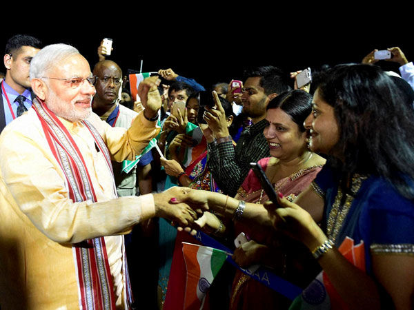 Around The World In 50 Pictures : Narendra Modis Ultimate Travel Album ...