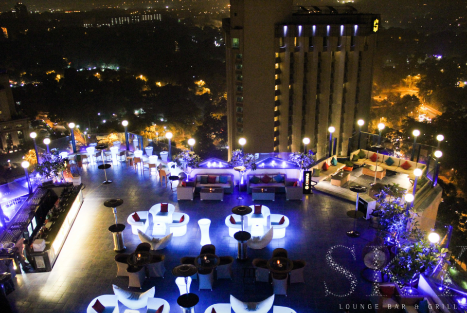 7 Rooftop Bars That Are Perfect To Enjoy Delhis Stunning Winter - Tripoto