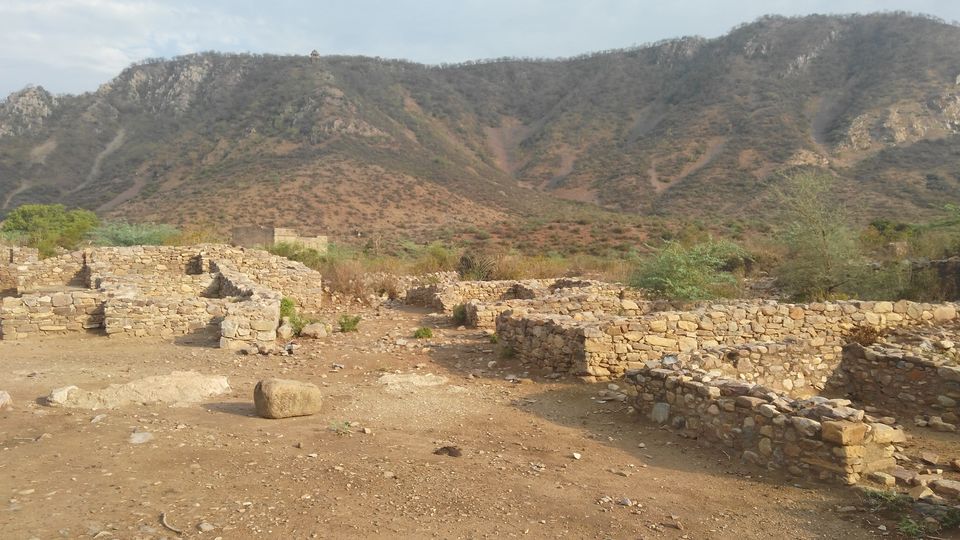 Inside Bhangarh Fort – The Most Haunted Place In India - Tripoto