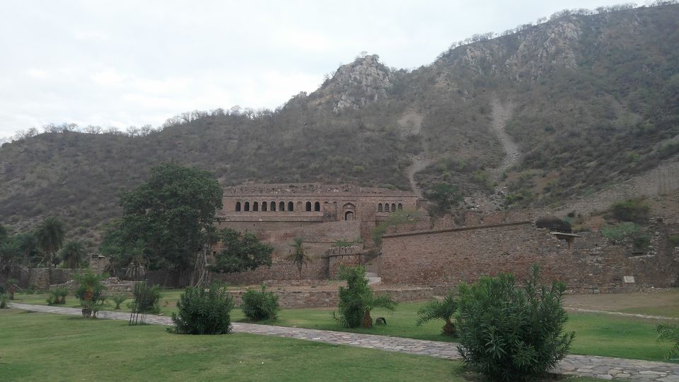 Inside Bhangarh Fort – The Most Haunted Place In India - Tripoto