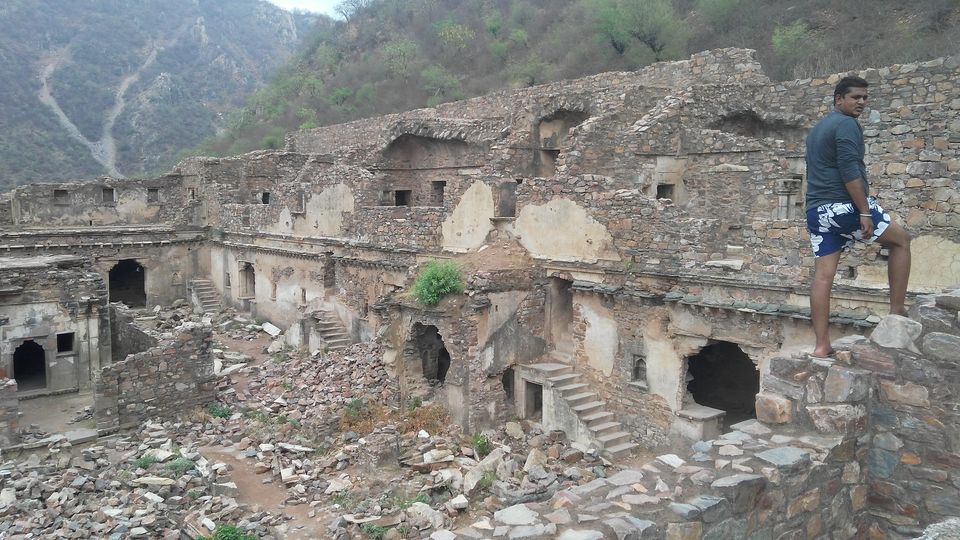 Inside Bhangarh Fort – The Most Haunted Place In India - Tripoto