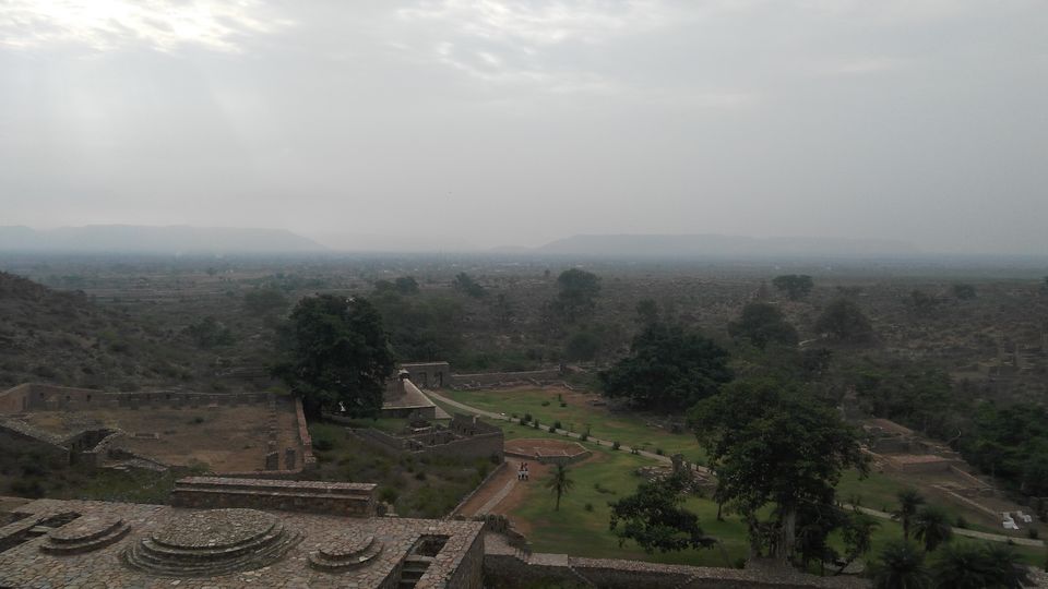 Inside Bhangarh Fort – The Most Haunted Place In India - Tripoto