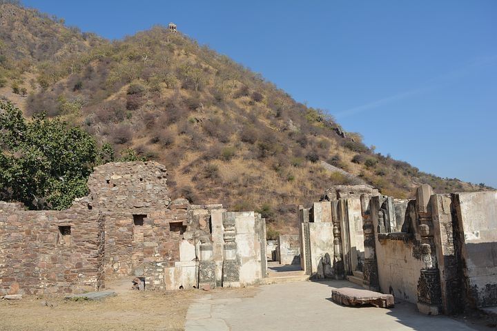 Night At Bhangarh Fort:The most haunted place in India - Tripoto