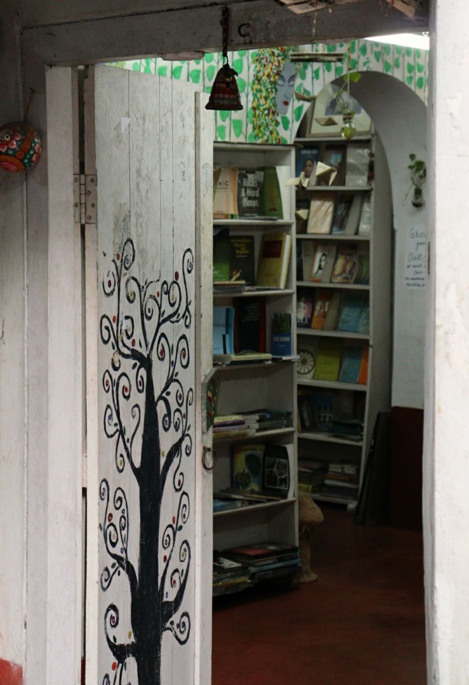 This quaint little bookstore is Calcuttas well-guarded secret - Tripoto