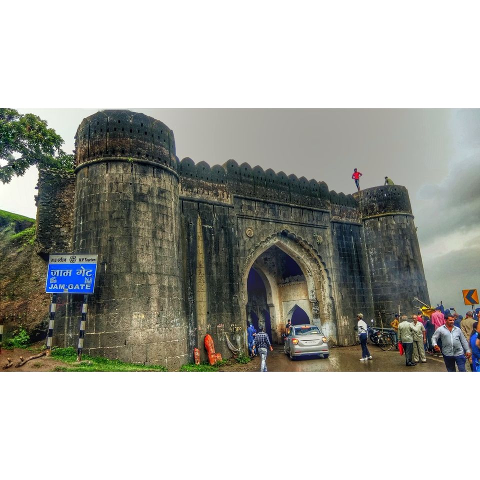 Jaam Gate Mhow - Mandaleshwar Highway - Tripoto