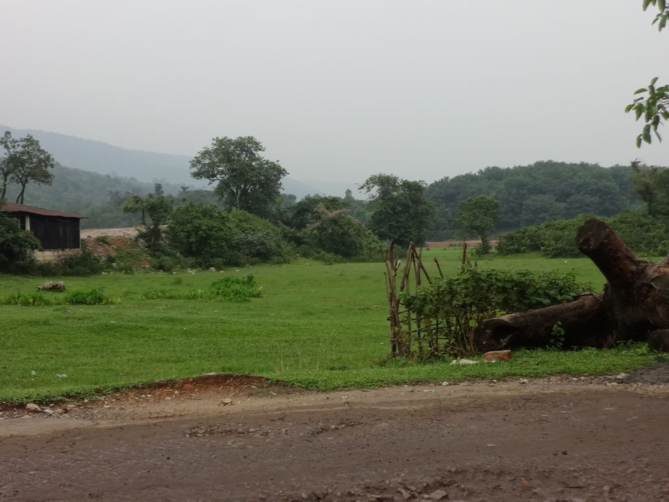 Dawki: Standing on the Indo-Bangladesh border - Tripoto