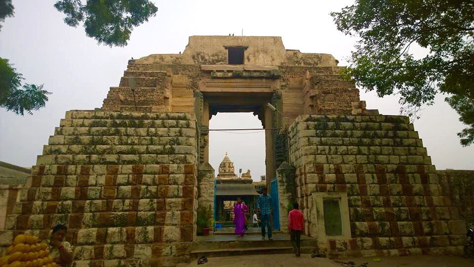 Tadipatri Twin Temples – Hidden Treasures of India – Part 1 - Tripoto