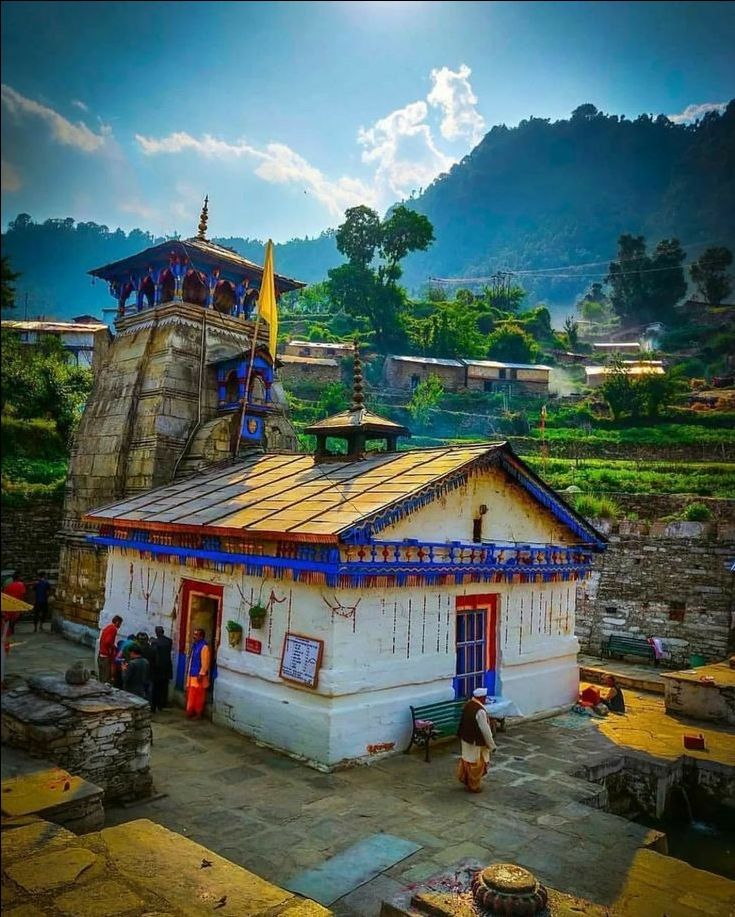 Triyuginarayan Temple in Uttarakhand, the wedding venue of Lord Shiva ...