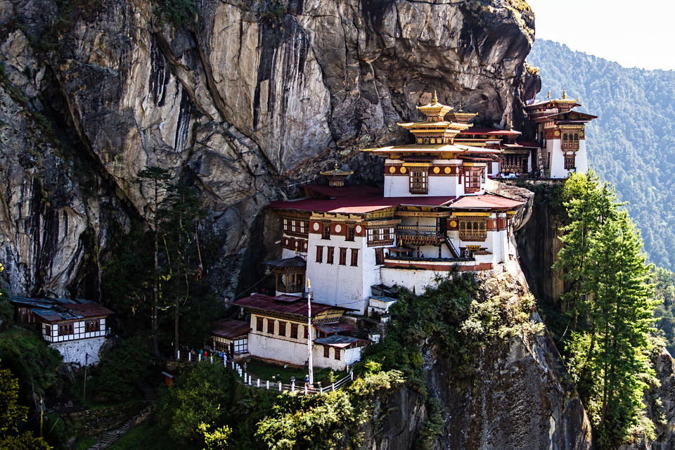 Travelling To Bhutan - The Himalayan Kingdom - Tripoto Travelling To Bhutan - The Himalayan Kingdom - Tripoto
