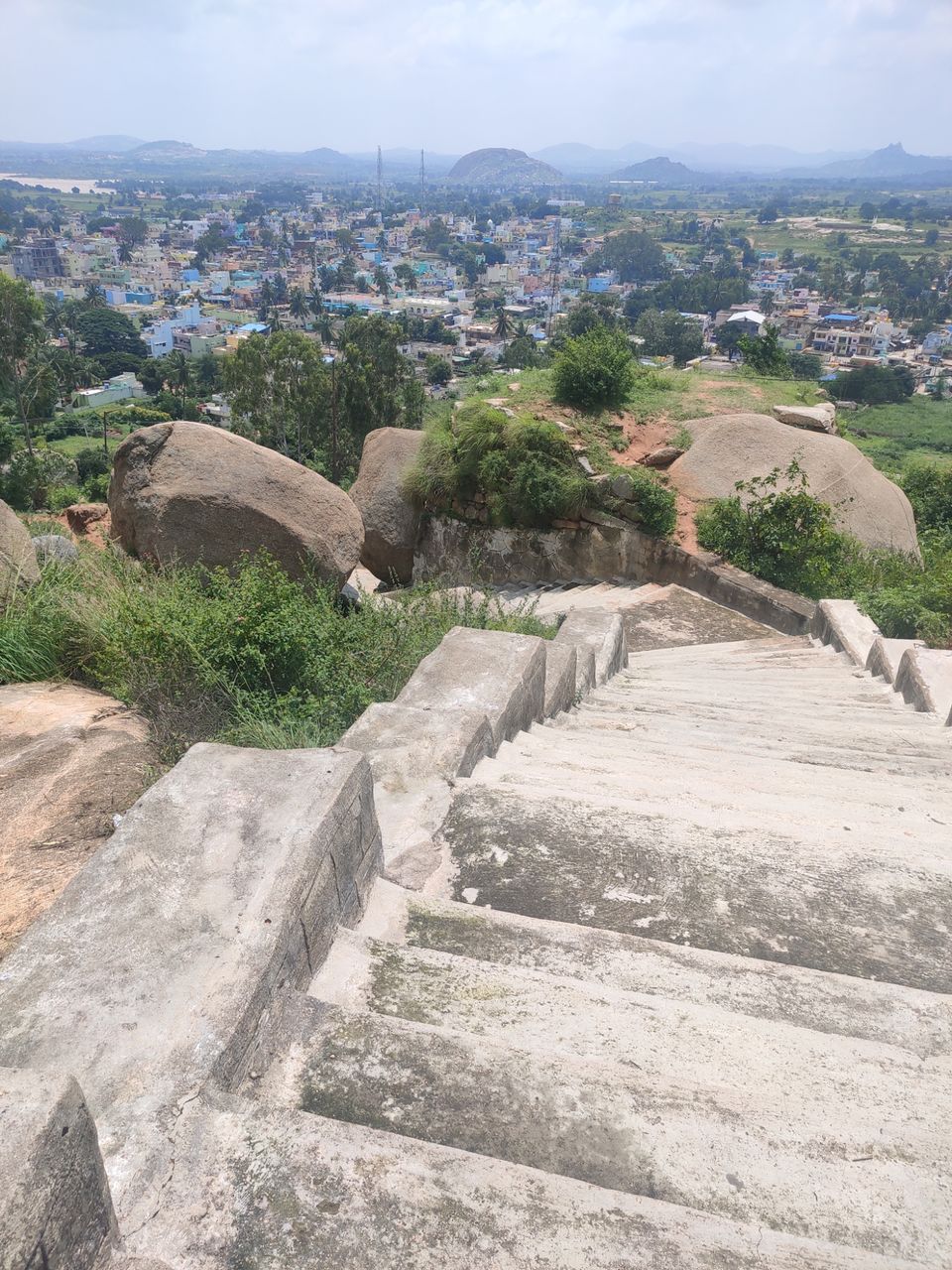 Gudibande fort..a day long story of driving, trekking and picnic ...