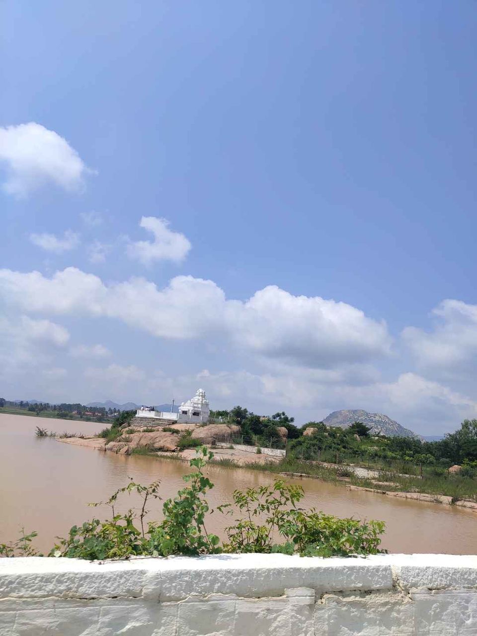 Gudibande fort..a day long story of driving, trekking and picnic ...