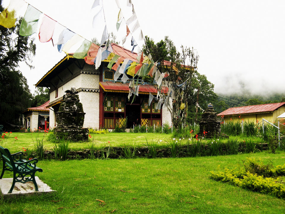 10 Perfect Treks and Spots to prove why West Sikkim is no less than ...