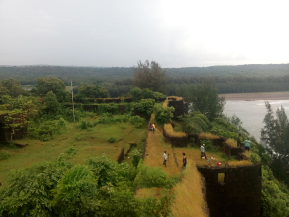 Trip to Ratnagiri Sea Forts - Yashwantgad, Ambolgad, Purngad, Ratnadurg ...