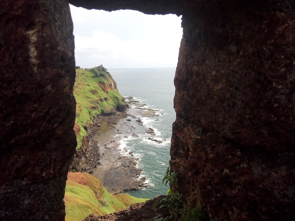Trip to Ratnagiri Sea Forts - Yashwantgad, Ambolgad, Purngad, Ratnadurg ...