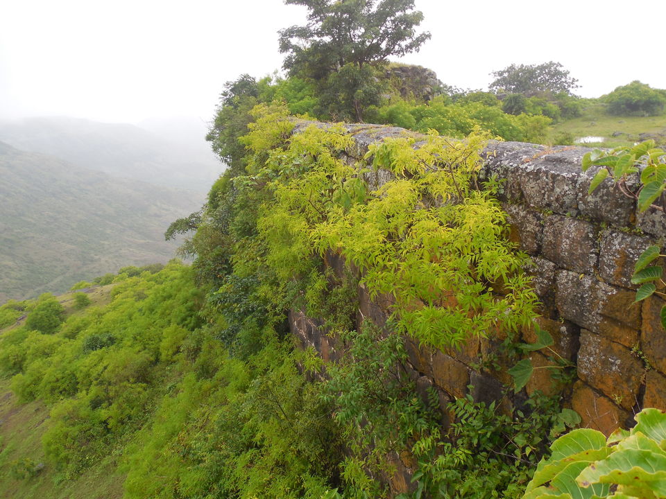 Karad Patan Range - Dategad, Gunwantgad, Vasantgad, Macchindragad ...