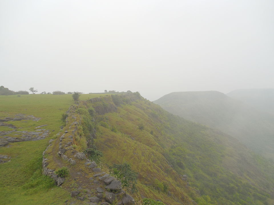 Karad Patan Range - Dategad, Gunwantgad, Vasantgad, Macchindragad ...