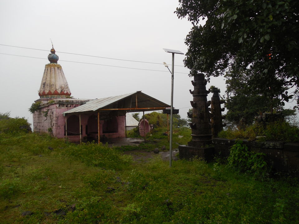 Karad Patan Range - Dategad, Gunwantgad, Vasantgad, Macchindragad ...