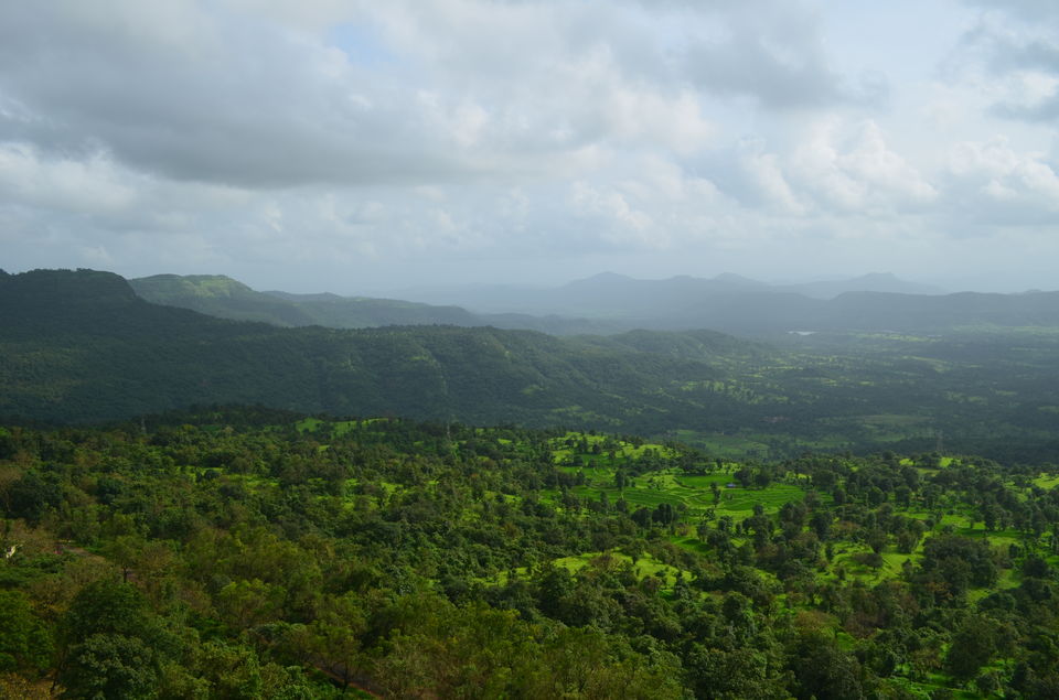 Monsoon Trek to Raigad Fort, visit raigad fort in rainy season ...