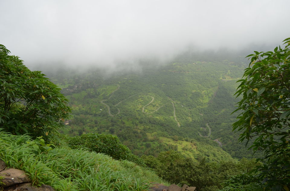 Monsoon Trek to Raigad Fort, visit raigad fort in rainy season ...