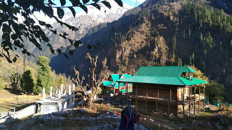 The Chandranahan Lake Trek: A White carpet of snow. - Tripoto