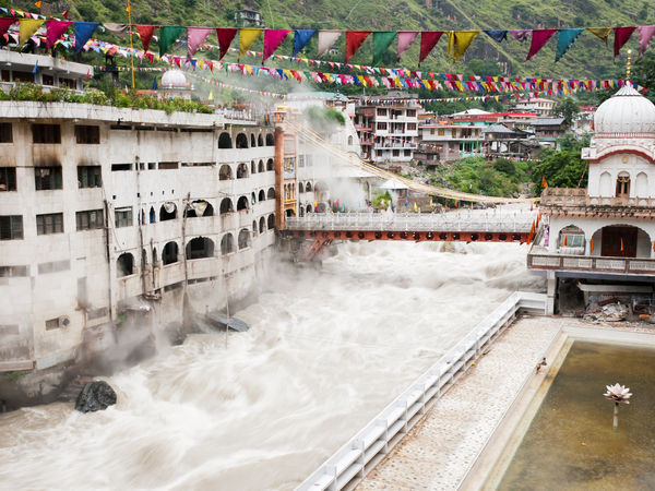 Holy Dip in Holy Water at Manikaran - Tripoto