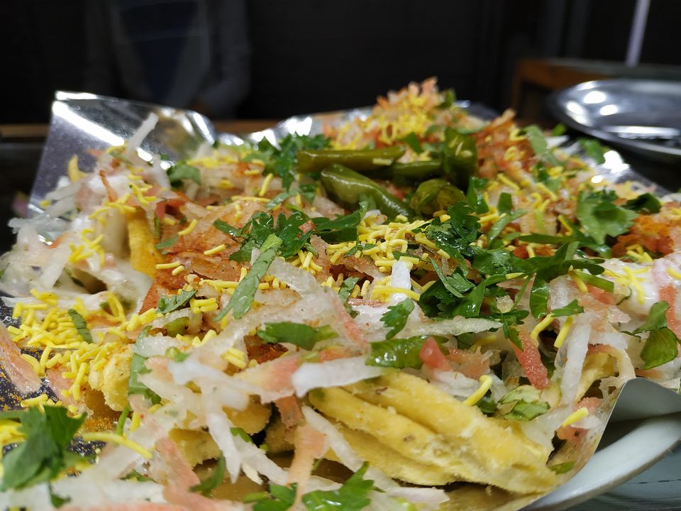 Why you should not miss Sarafa night food bazaar in Indore - Tripoto