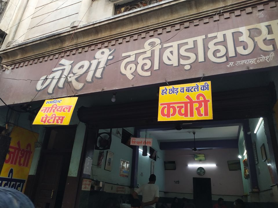 Why you should not miss Sarafa night food bazaar in Indore - Tripoto