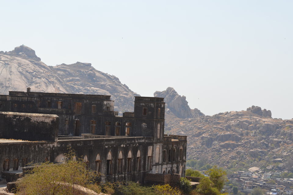 A Ghost palace of Idar city offbeatgetaway - Tripoto