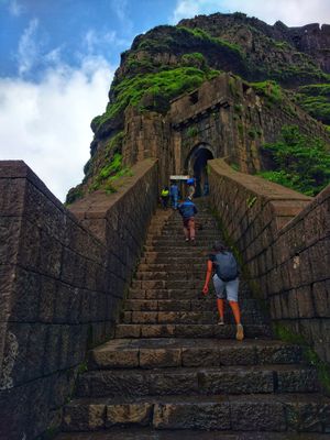 Lohgarh Fort, Pune, India: View Images, Timing and Reviews | Tripoto