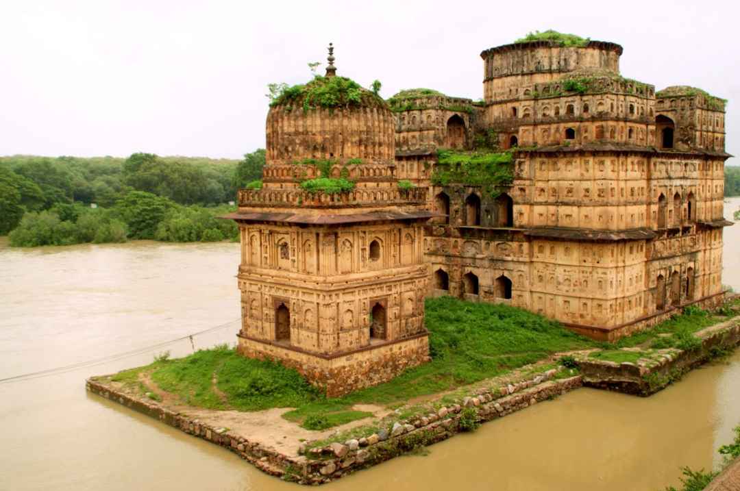 Ram Raja Mandir, Orchha, India: View Images, Timing and Reviews | Tripoto