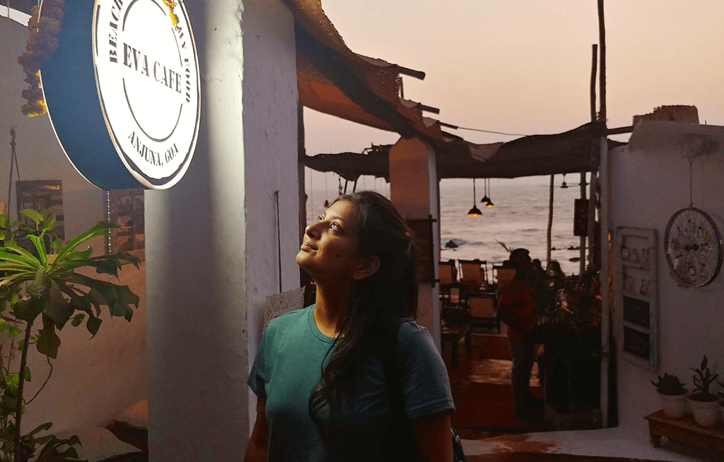This Cafe In Goa Is A ‘Dreamy’ Paradise With A Gorgeous Sunset View ...