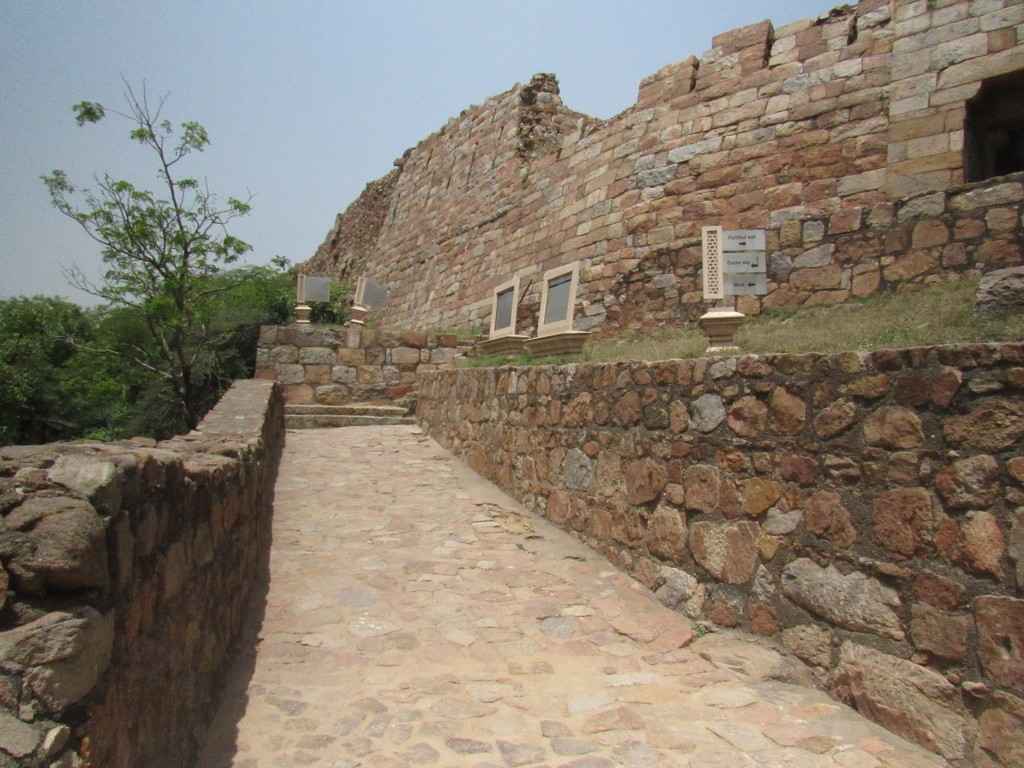 tughlaqabad fort timings