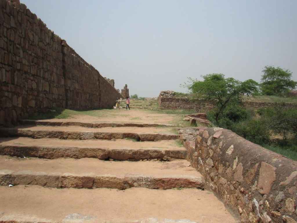 tughlaqabad fort timings