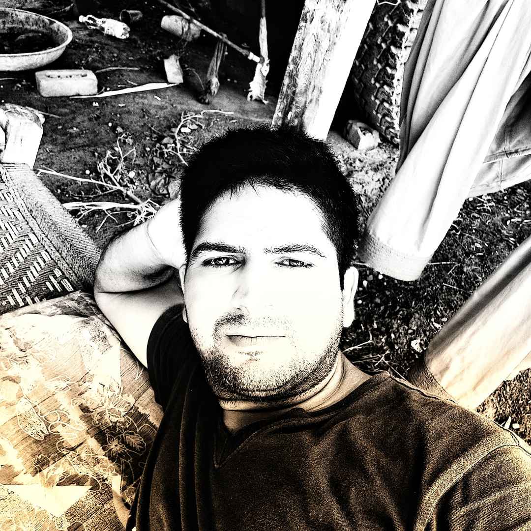 Vasu Sharma (@travellingmirror) Travel Blogger at Tripoto