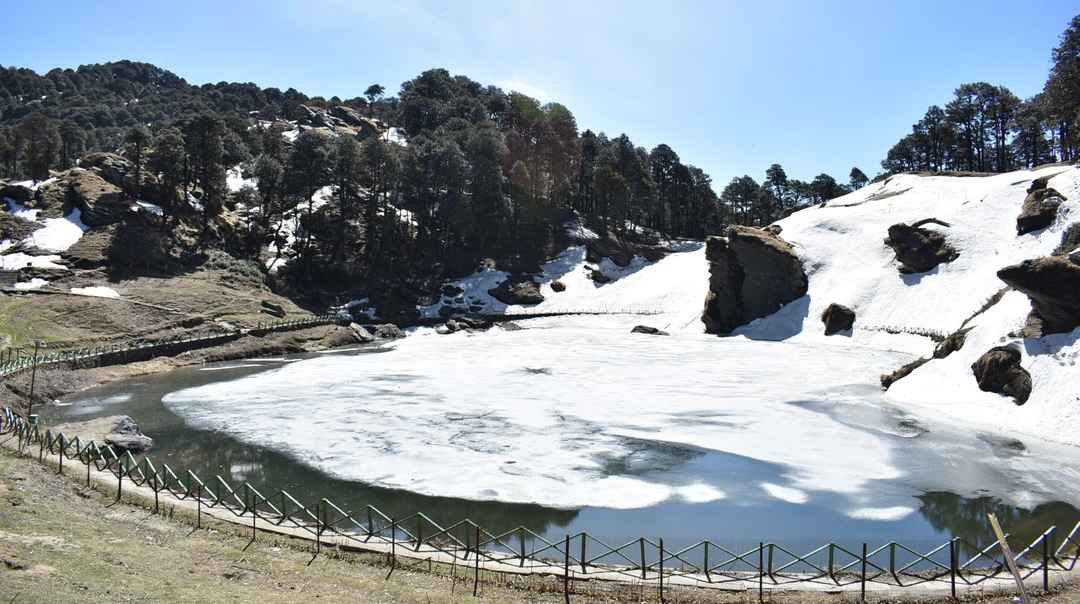 A lake that gets cleaned up by the birds - Serolsar Lake (Saryolsar ...