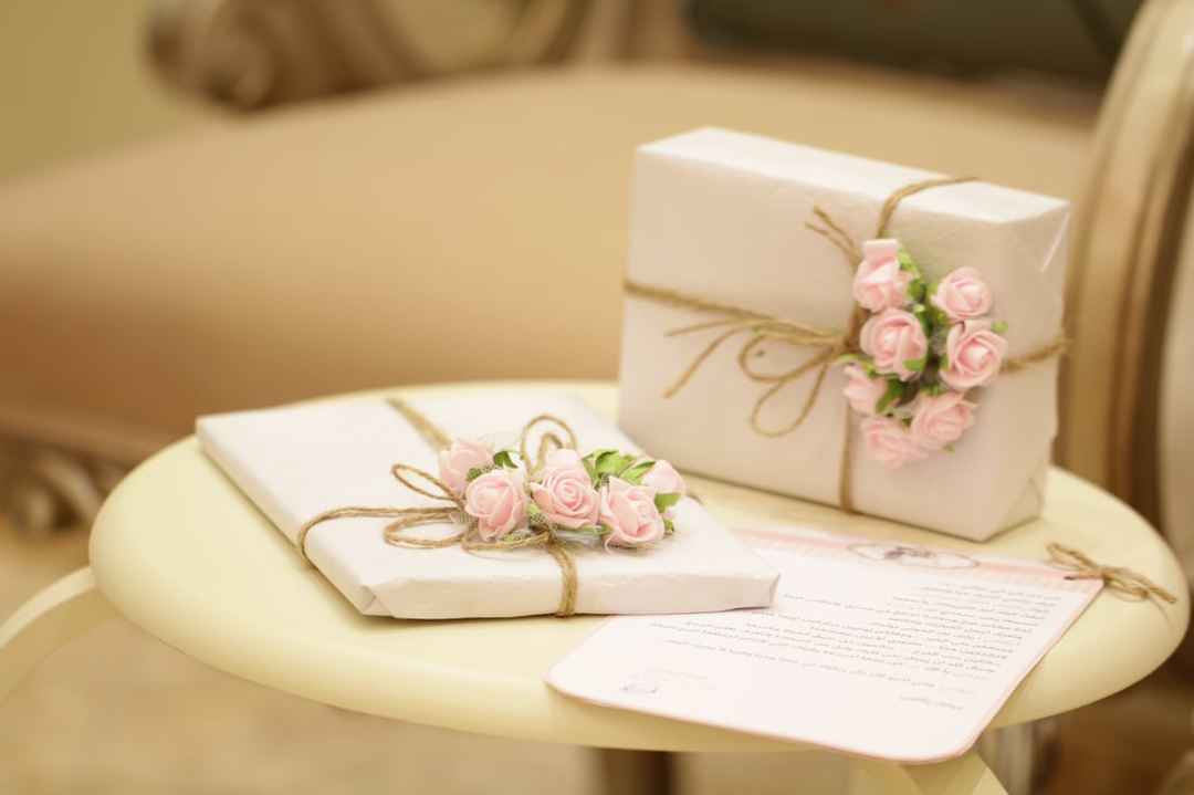 Wedding souvenir ideas for principal sponsors | Beachweddingtips.com