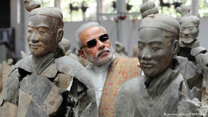 Around The World In 50 Pictures : Narendra Modis Ultimate Travel Album ...