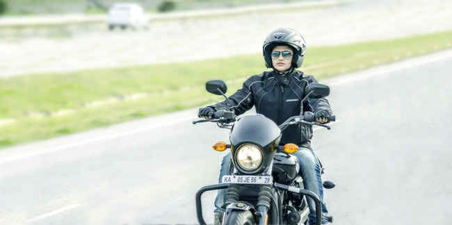 Meet the First Indian Female Biker to Ride Solo From Kanyakumari to ...