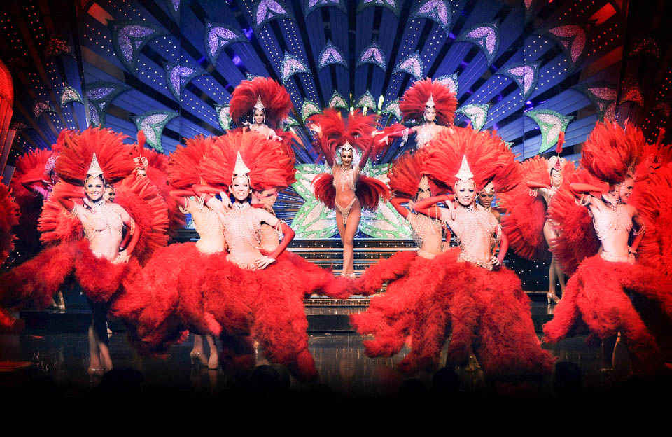 Best Stage Shows Across The World That are Worth Your Money - Tripoto