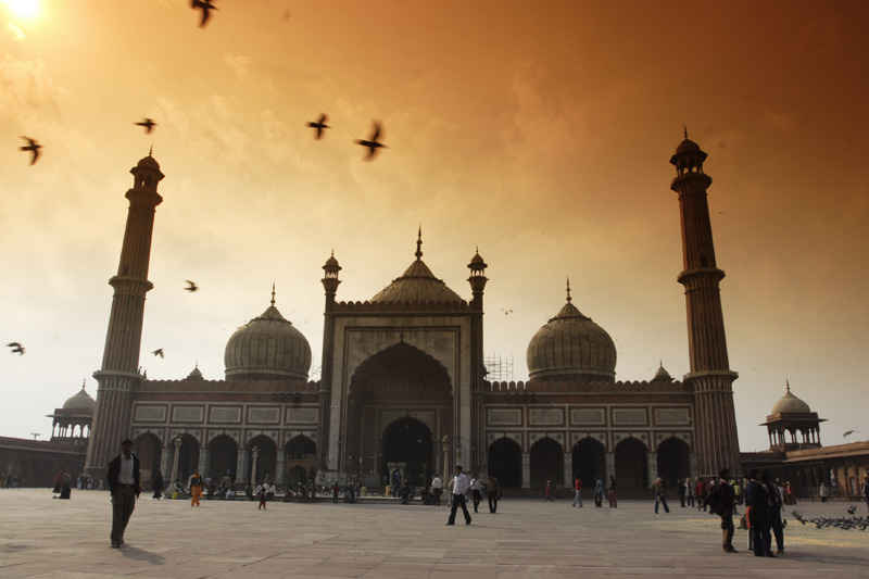 10 Largest Mosque in India - Tripoto