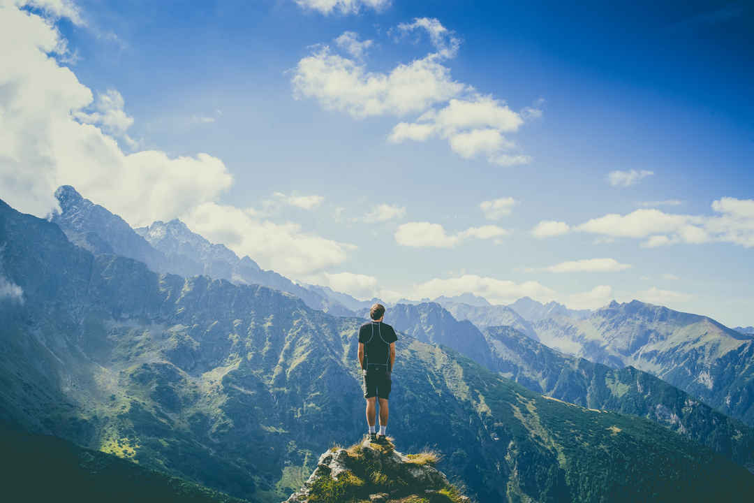 9 Types of Single Men You Will Want to Meet While Traveling - Tripoto