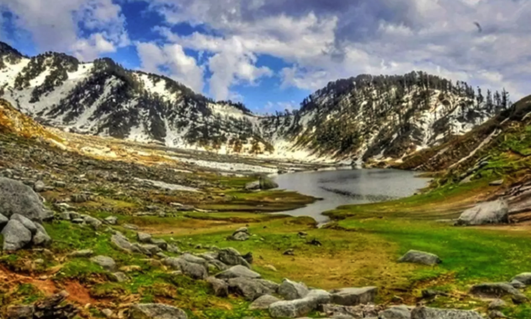 Kareri lake: A Hidden Paradise in Himalayan ranges( Dauladhar) - Tripoto