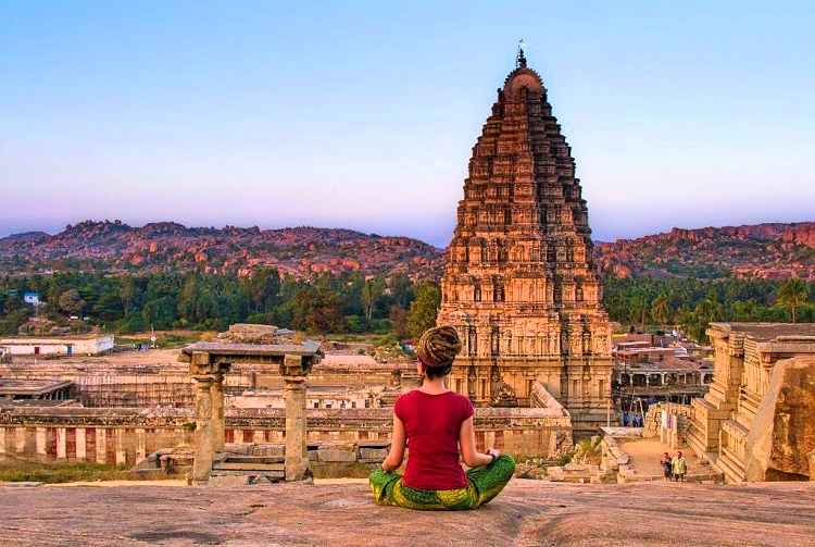 8 Off-Beat Hampi Tourism Experiences for the Hippie in You
