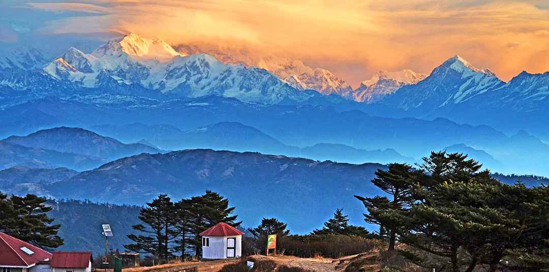 Sandakphu Trek – A Walk beside the Tallest Mountains - Tripoto